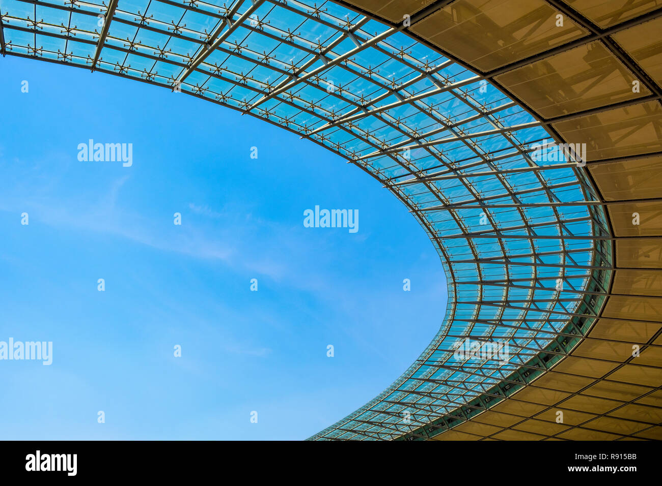 Berlin, Berlin state / Germany - 2018/07/31: Transparent roof covering ...