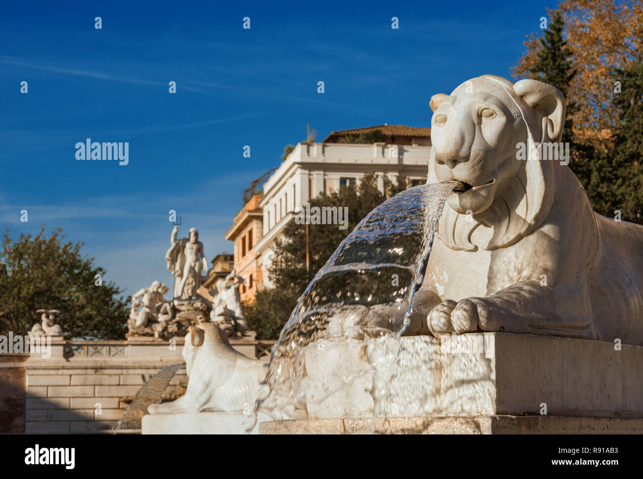 Egyptian lion hi-res stock photography and images - Alamy
