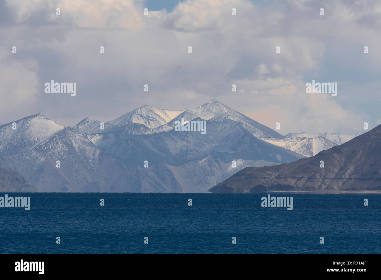 Pangong tso, Pangong lake, ladakh (India Stock Photo - Alamy