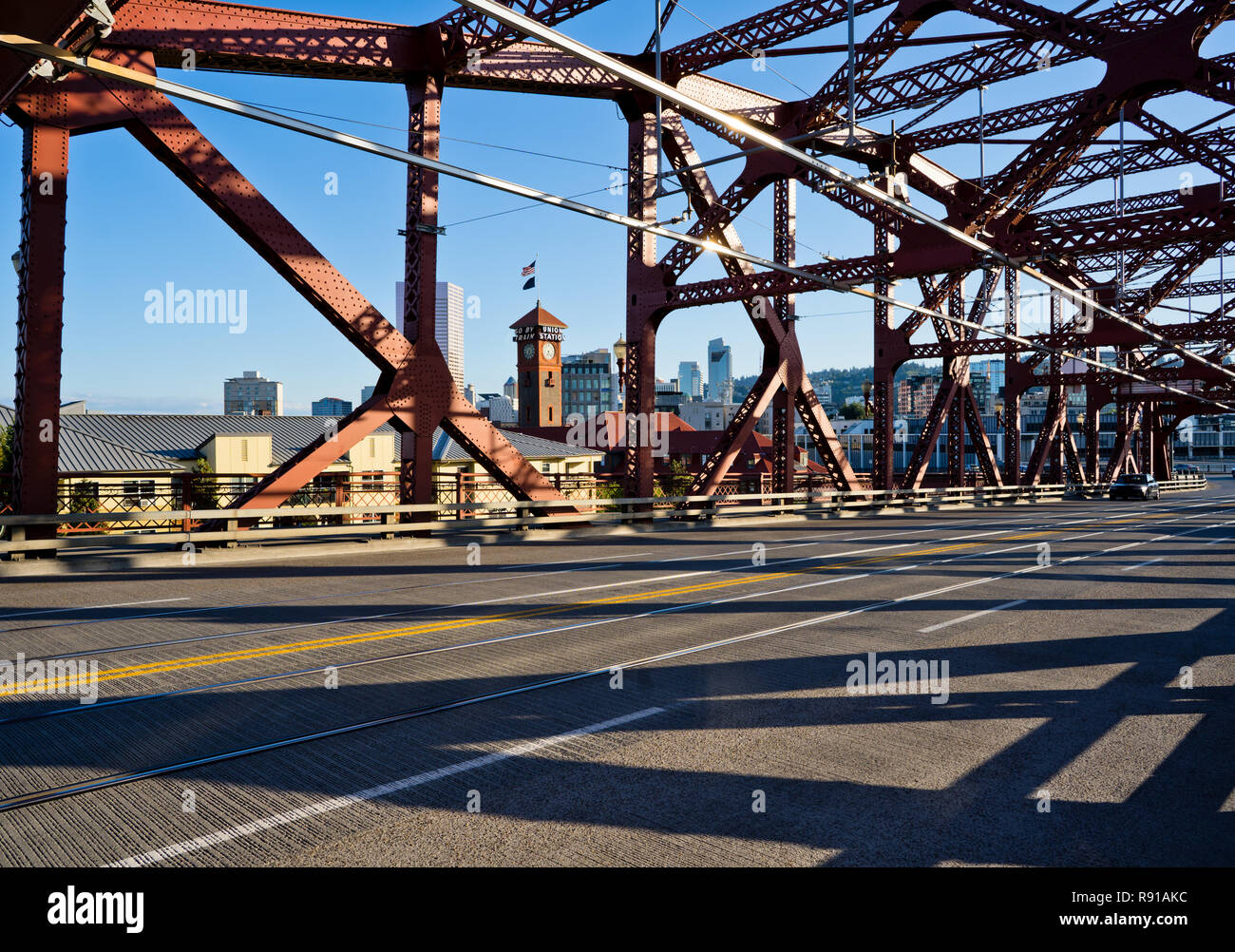Lifting metal truss transport and pedestrian Broadway bridge across ...