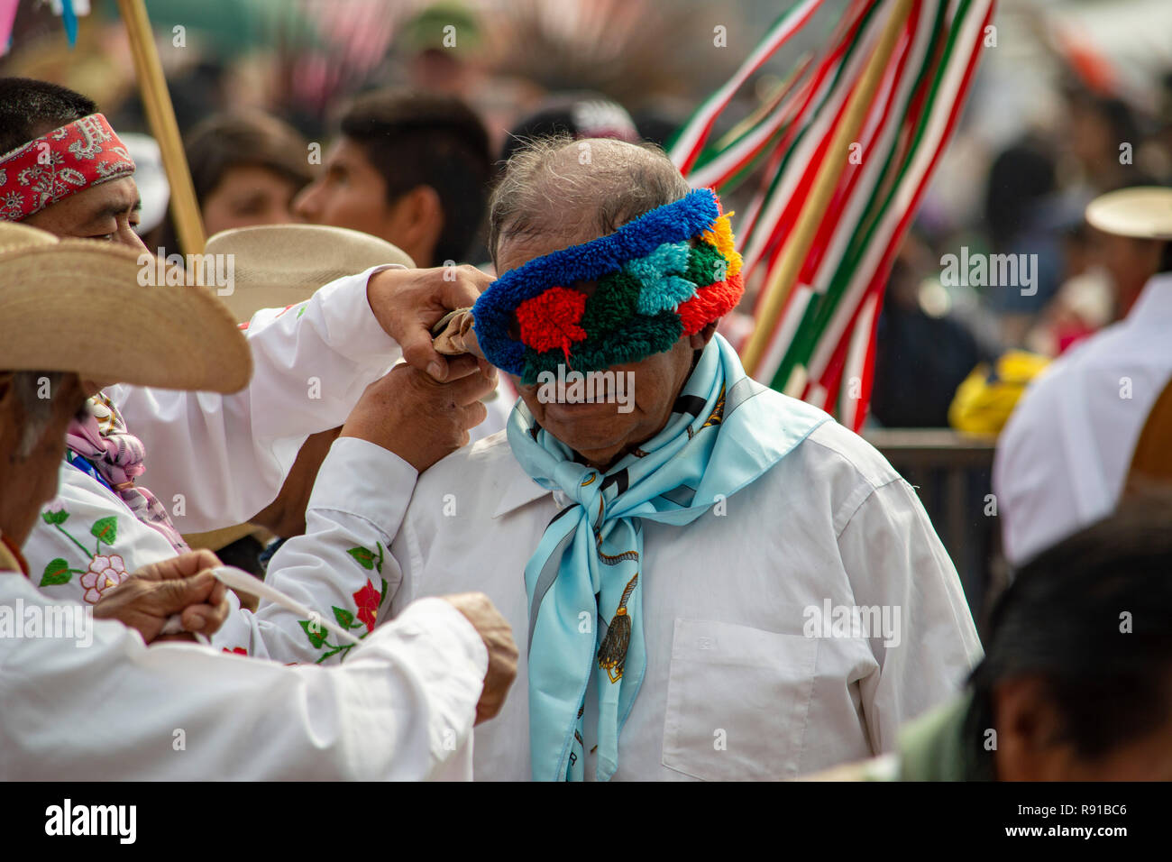 Traditional Mexican dancing at the Basilica of Our Lady of Guadalupe in ...