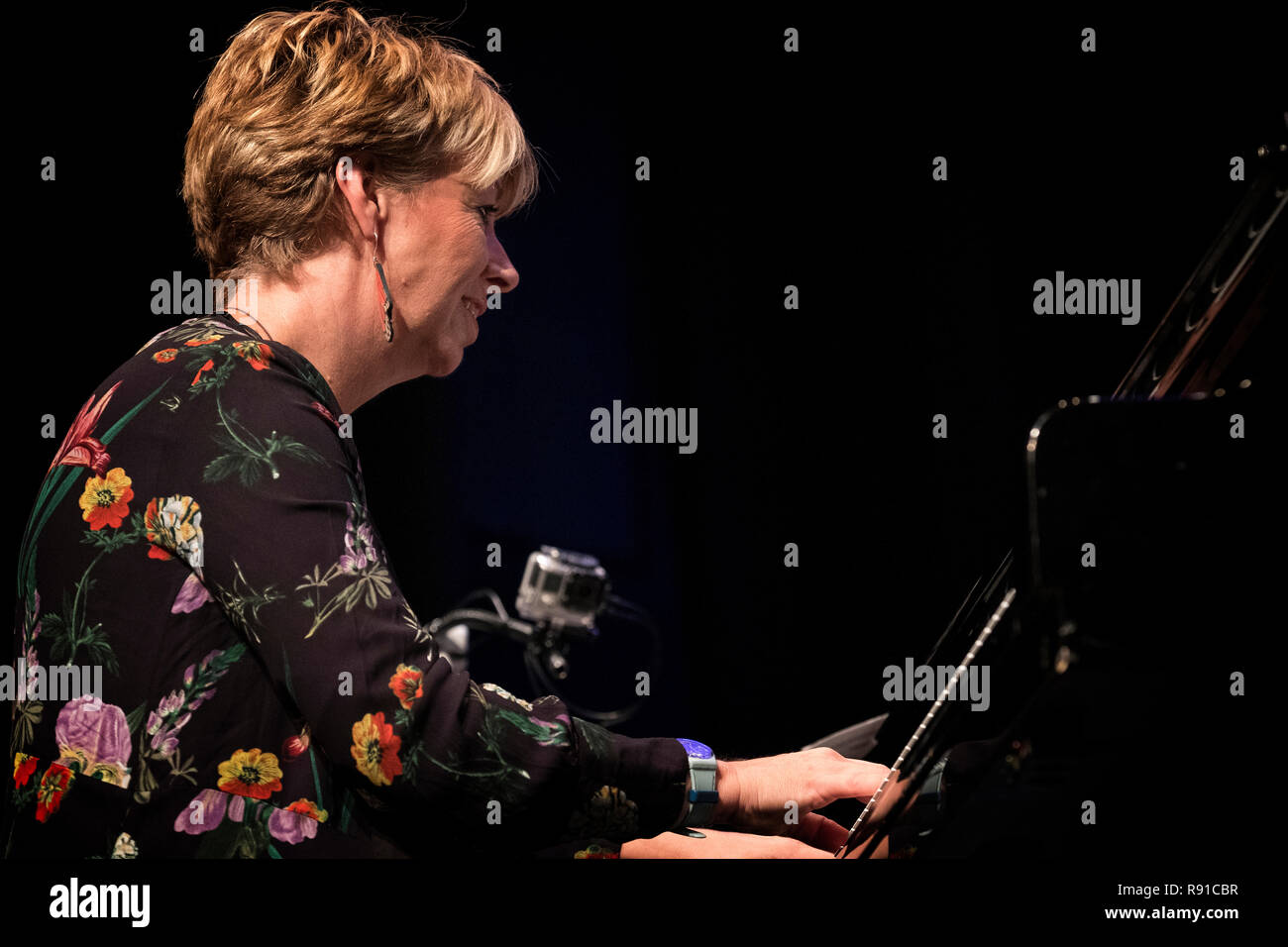 Nicky Iles soloing on Grand Piano with Stan Sulzmann, Scarborough Jazz ...