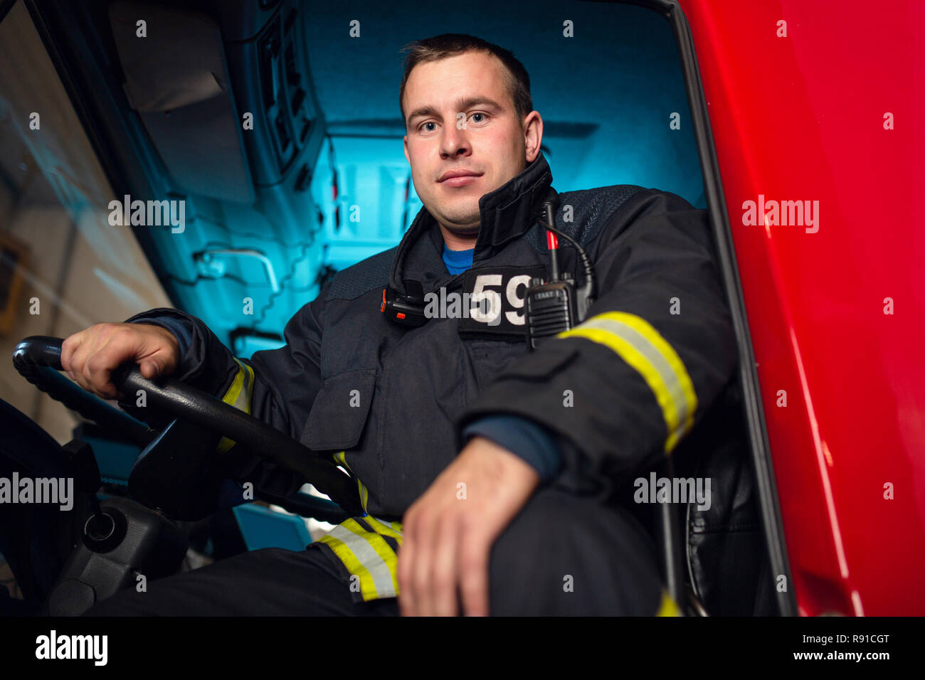 Fireman man hi-res stock photography and images - Alamy