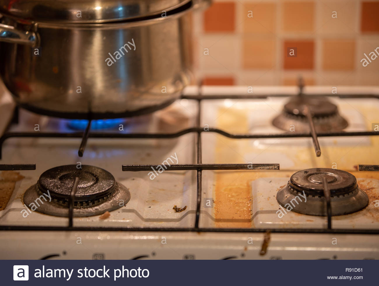 Dirty Cooker Stock Photos & Dirty Cooker Stock Images - Alamy