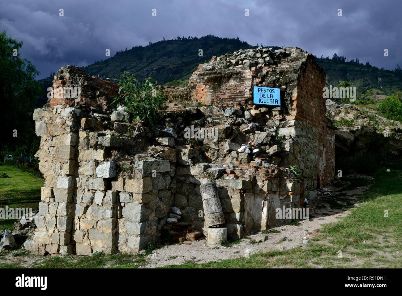 Church- Old Yungay where an earthquake and landslide buried 25,000 ...