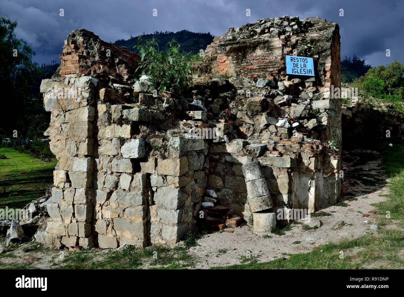 Church- Old Yungay where an earthquake and landslide buried 25,000 ...