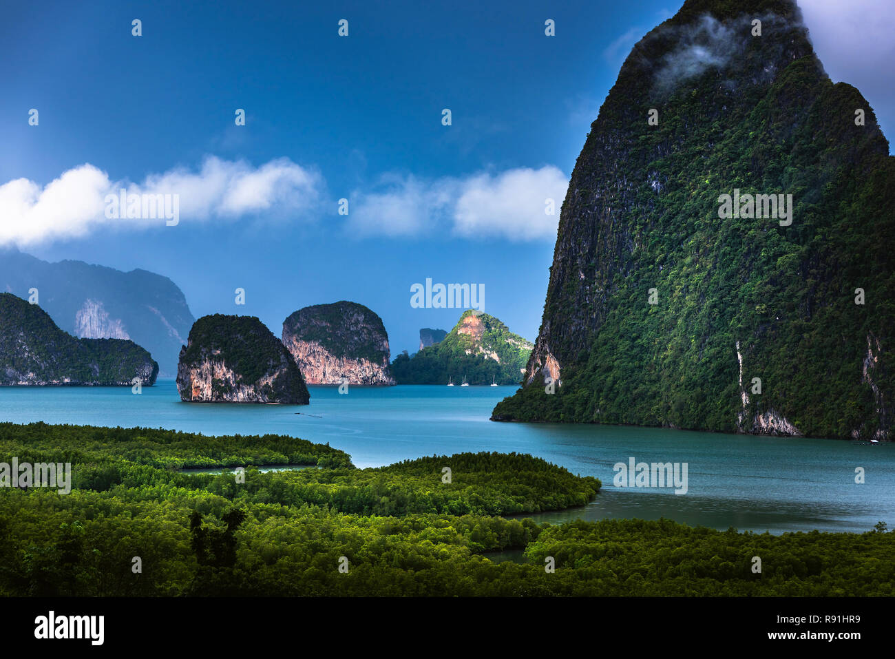 Beautiful island in the Indian Ocean Stock Photo - Alamy