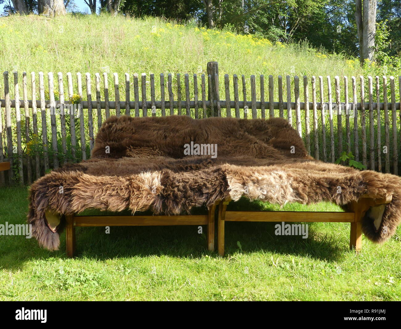 Sheep skin blanket hi-res stock photography and images - Alamy