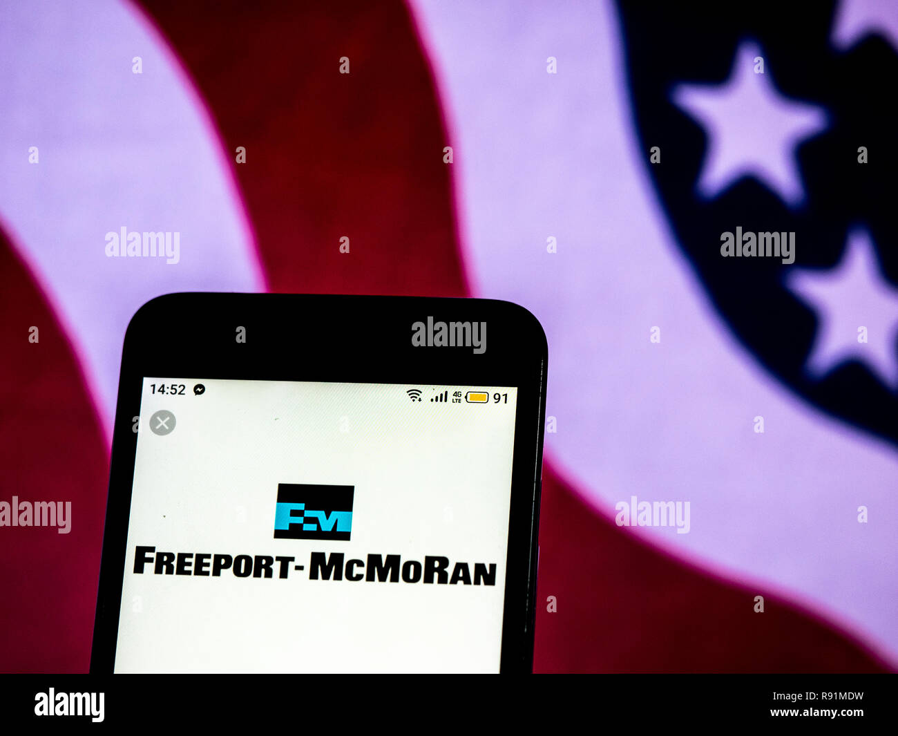 Freeport-McMoRan Mining company logo seen displayed on smart phone ...