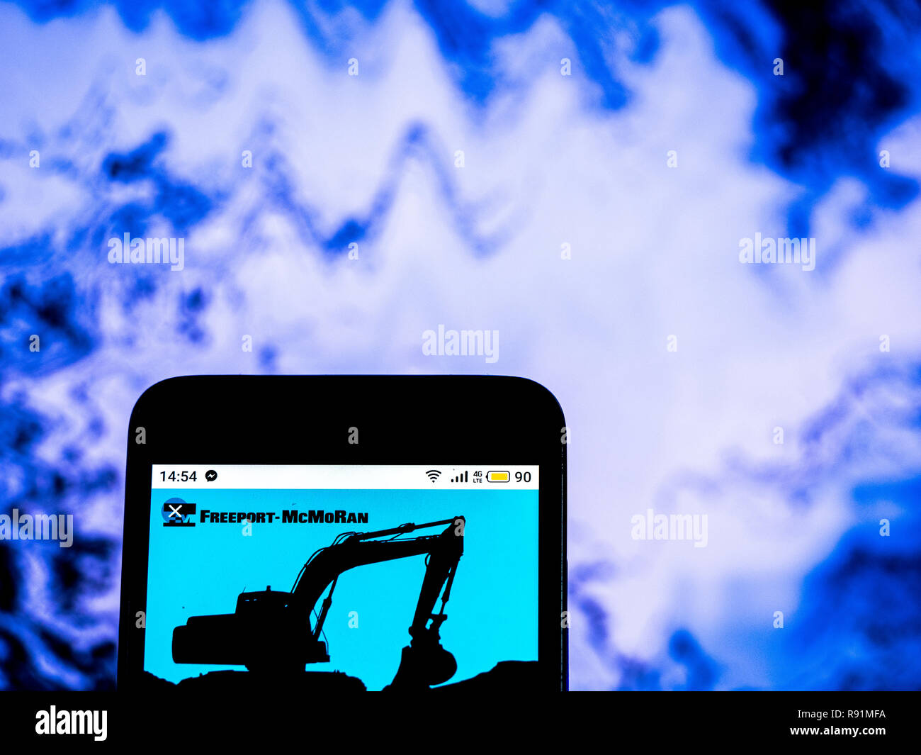 Freeport-McMoRan Mining company logo seen displayed on smart phone ...