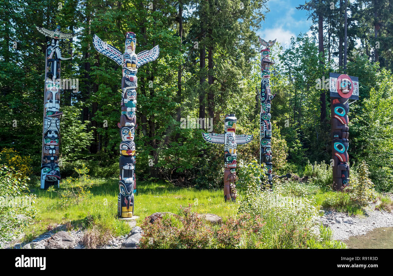 Tribal ritual totem hi-res stock photography and images - Alamy