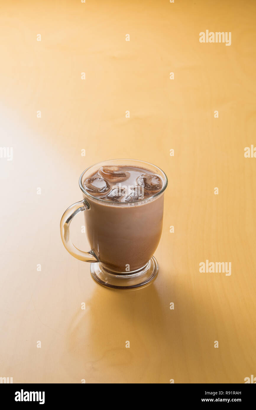 Iced cafe latte hi-res stock photography and images - Alamy