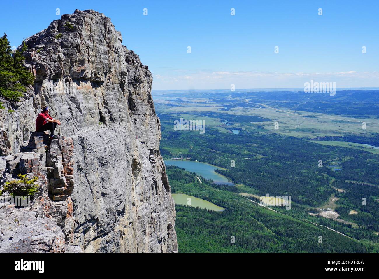 Yamnuska hi-res stock photography and images - Alamy