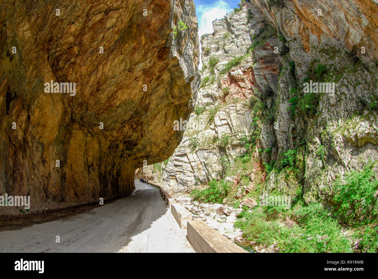 Bulge bulging hi-res stock photography and images - Alamy