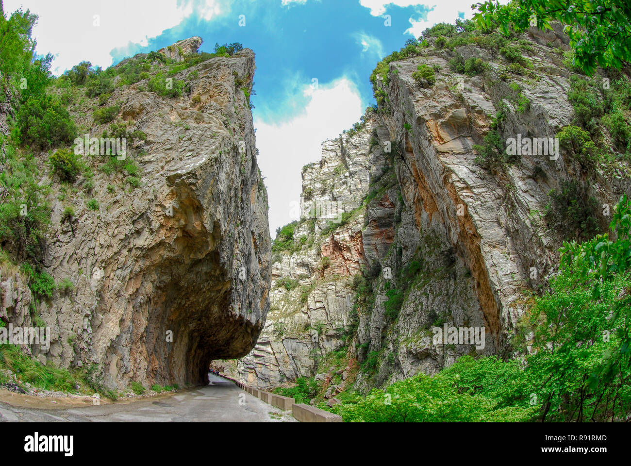 Mountain Overhang High Resolution Stock Photography and Images - Alamy