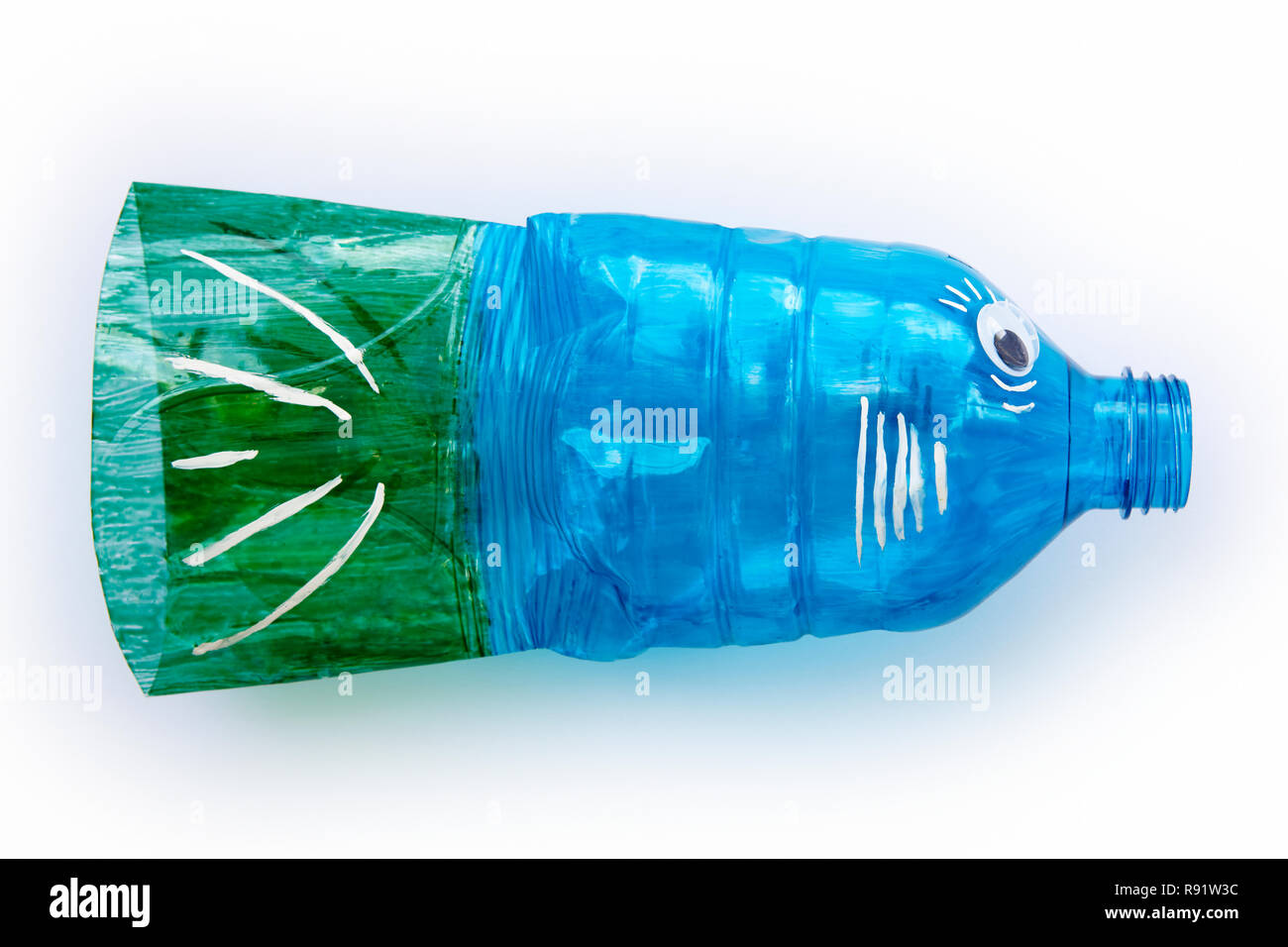 Recycled Bottle Fish High Resolution Stock Photography and Images - Alamy