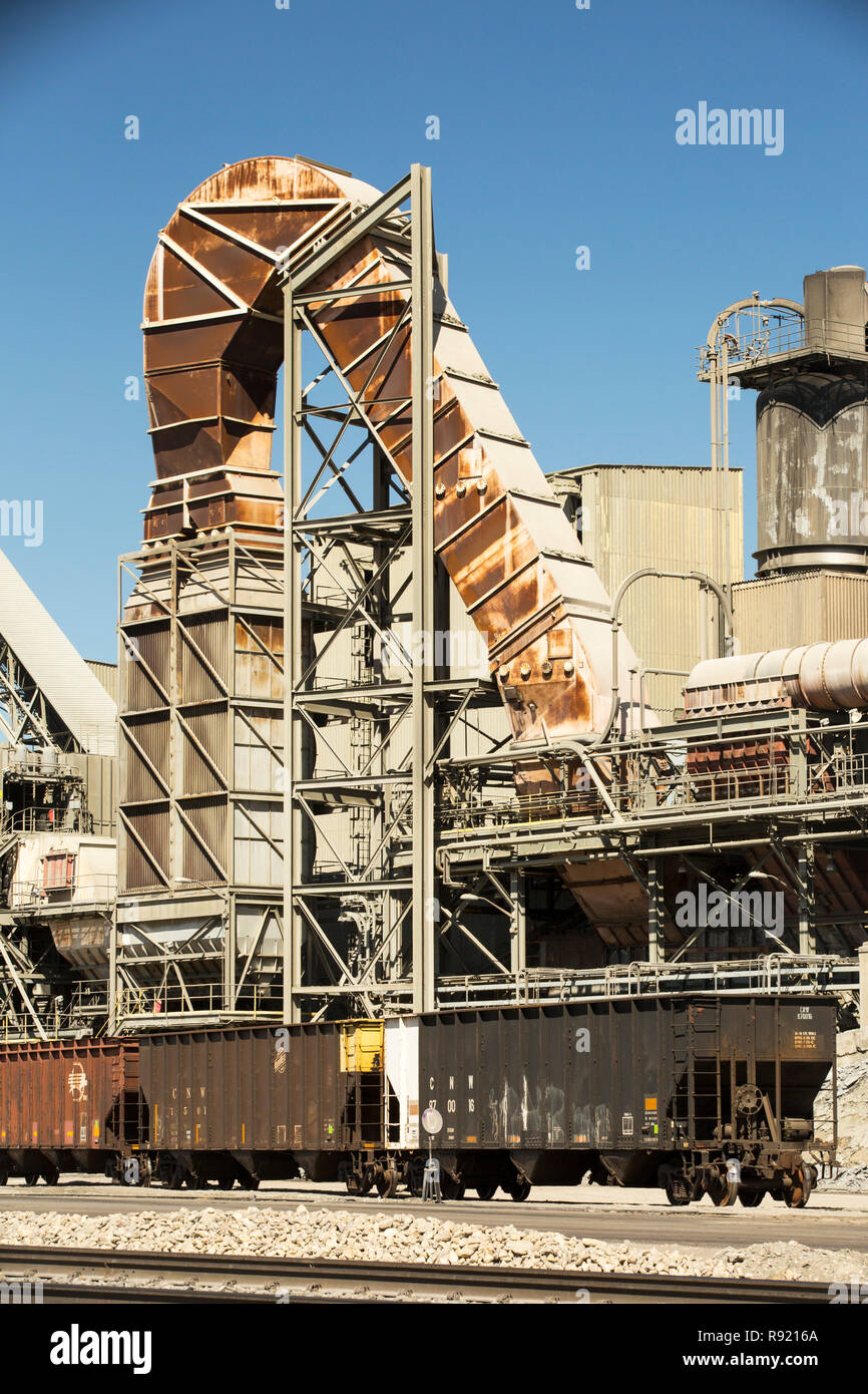Fossil fuel industries hi-res stock photography and images - Alamy