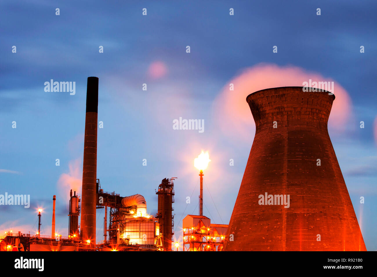 The oil refinery at Grangemouth in the Firth of Forth, Scotland, UK. It ...
