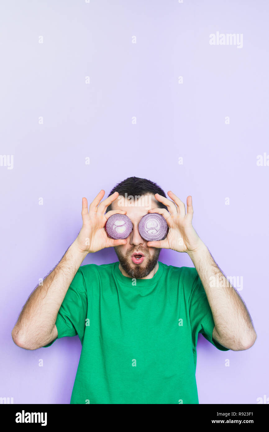 Man onion eye hi-res stock photography and images - Alamy