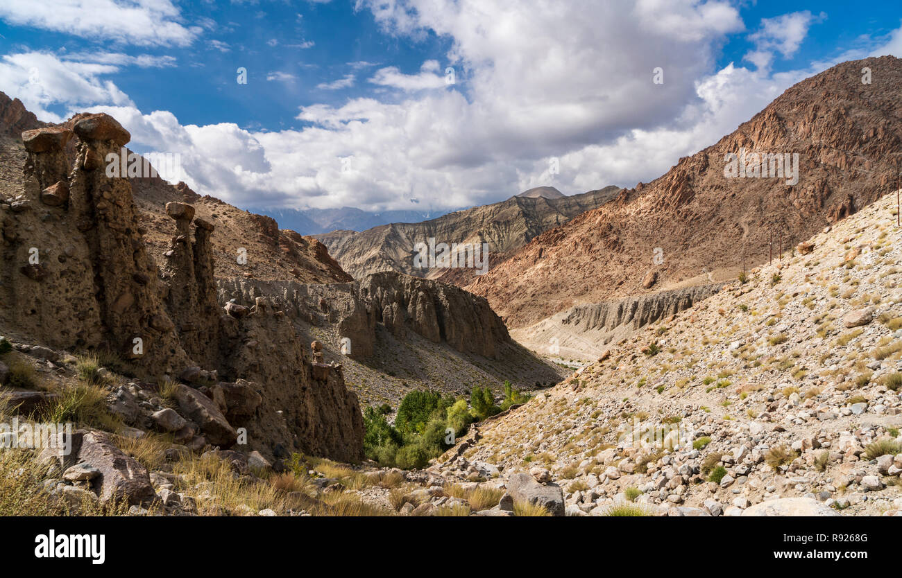 Ladakh scenes hi-res stock photography and images - Alamy