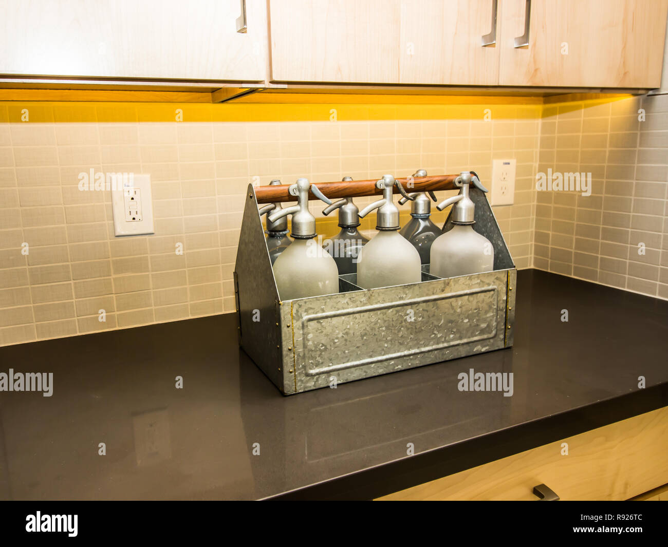 Seltzer bottles hi-res stock photography and images - Alamy