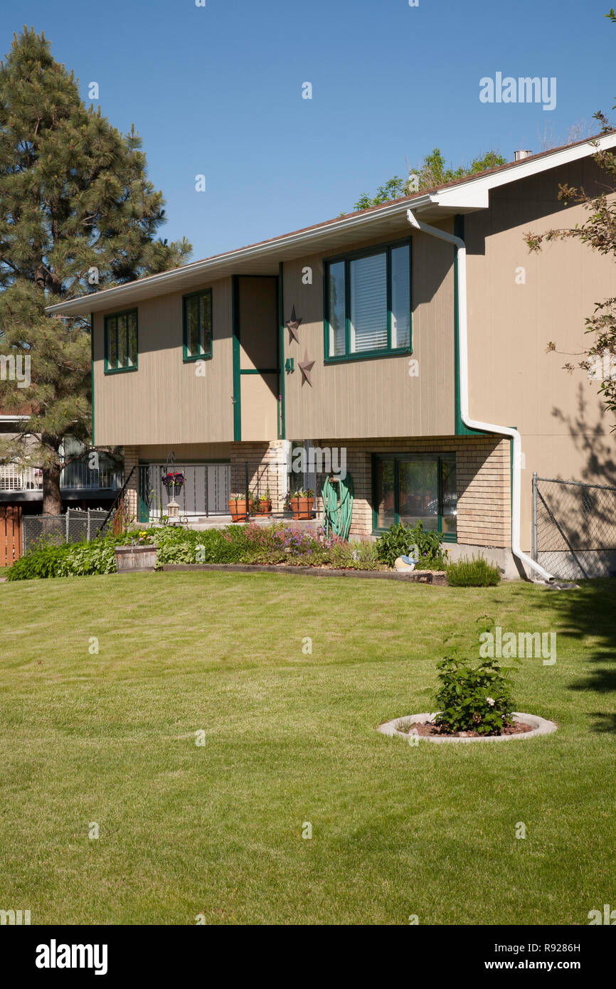 Raised Ranch House Style