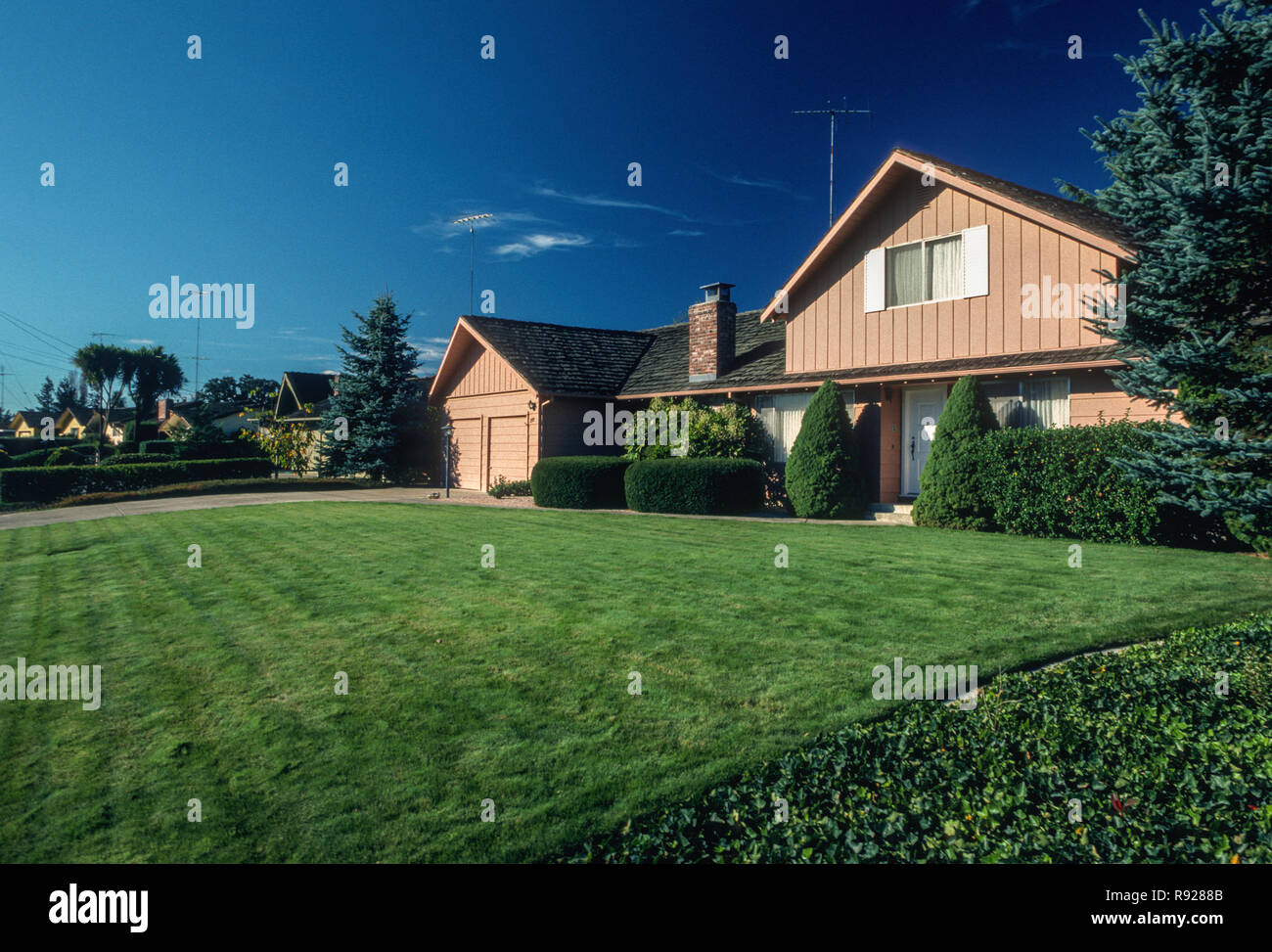 Split Level Style House in a Middle Class neighborhood, Santa Rosa, CA ...