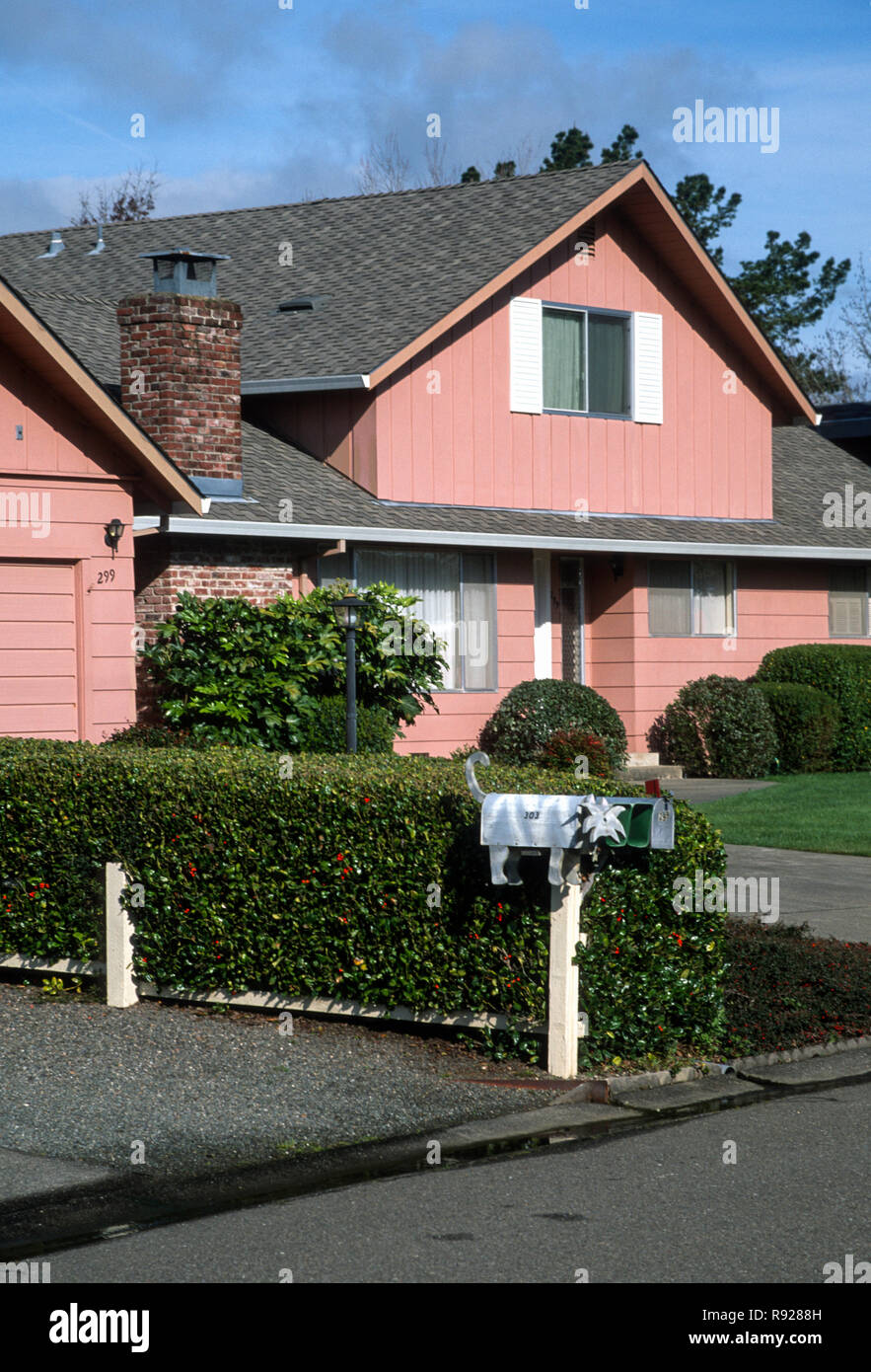 Split Level Style House in a Middle Class neighborhood, Santa Rosa, CA ...