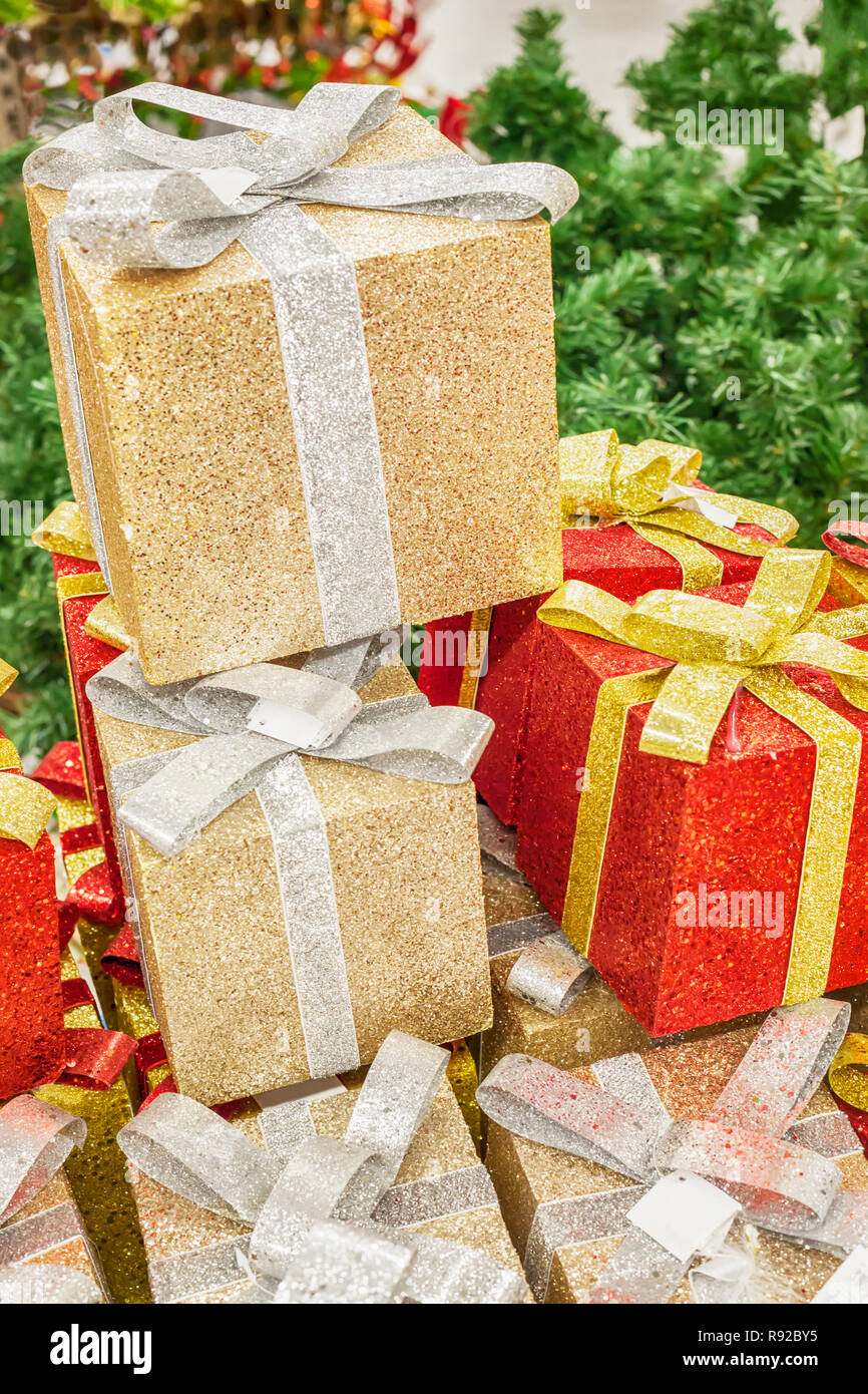 Silver colored gift boxes hi-res stock photography and images - Alamy