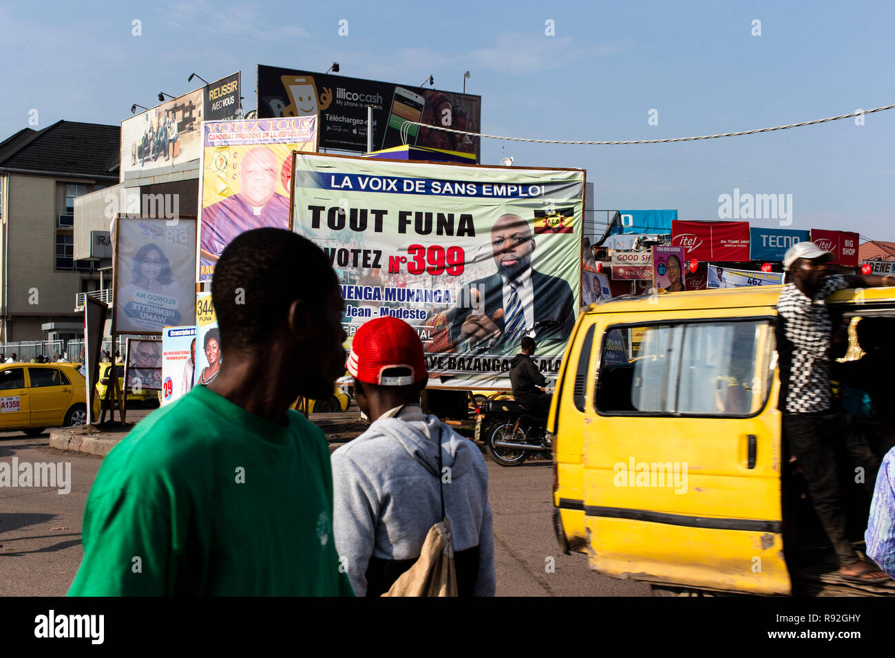 Kinshasa congo streets hi-res stock photography and images - Alamy