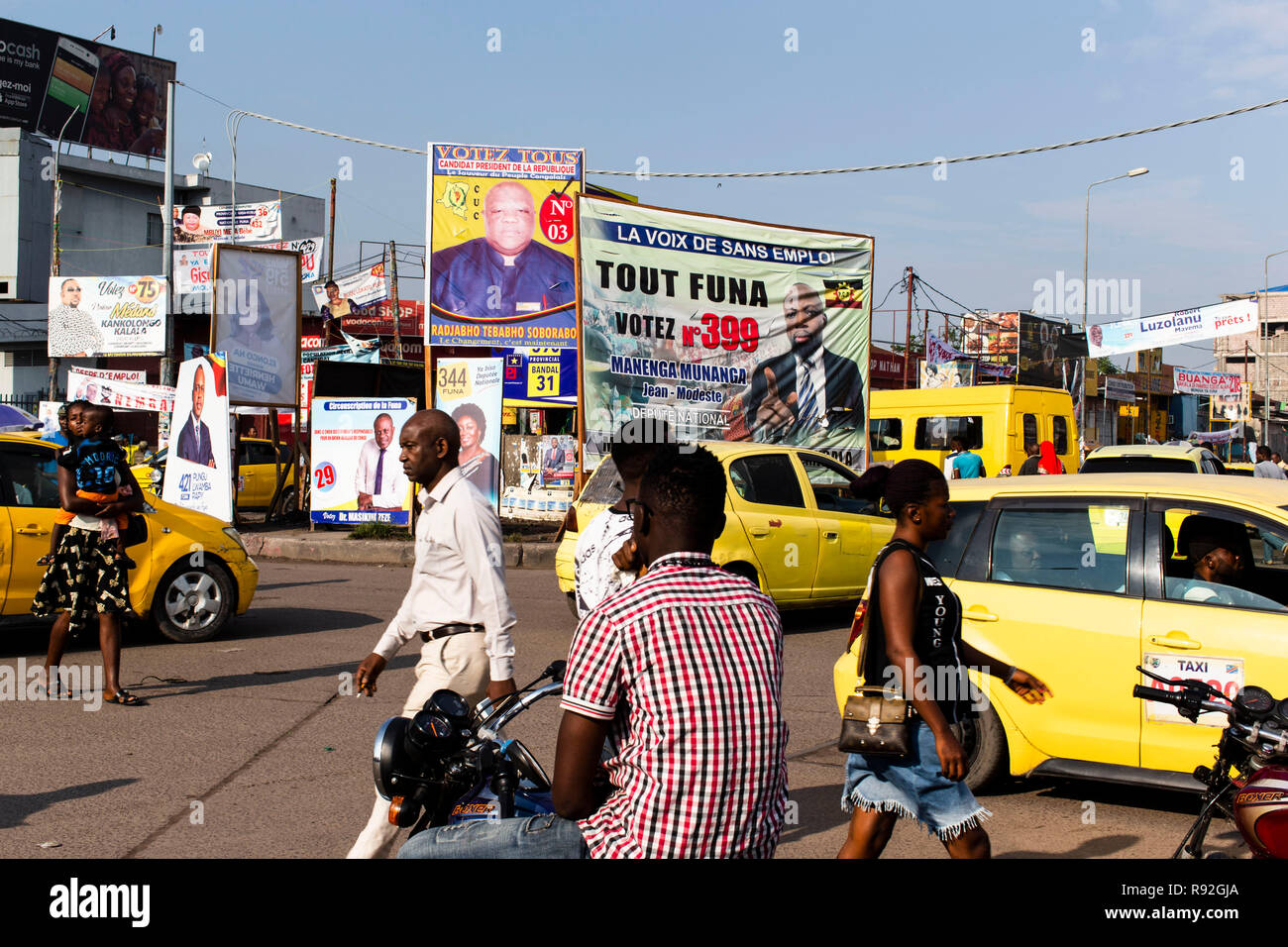 Kinshasa congo streets hi-res stock photography and images - Alamy
