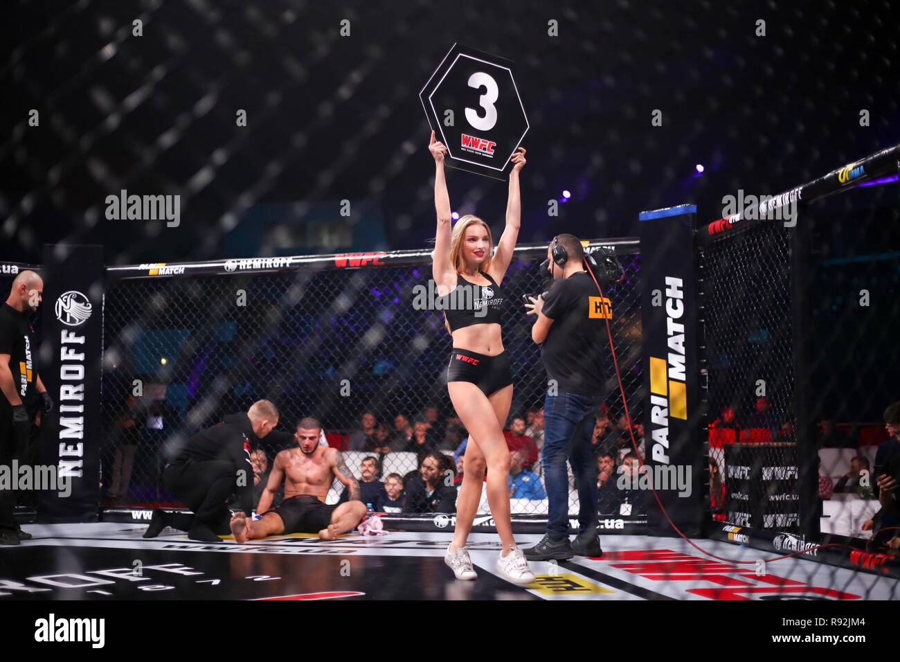 Warriors fighting hi-res stock photography and images - Alamy