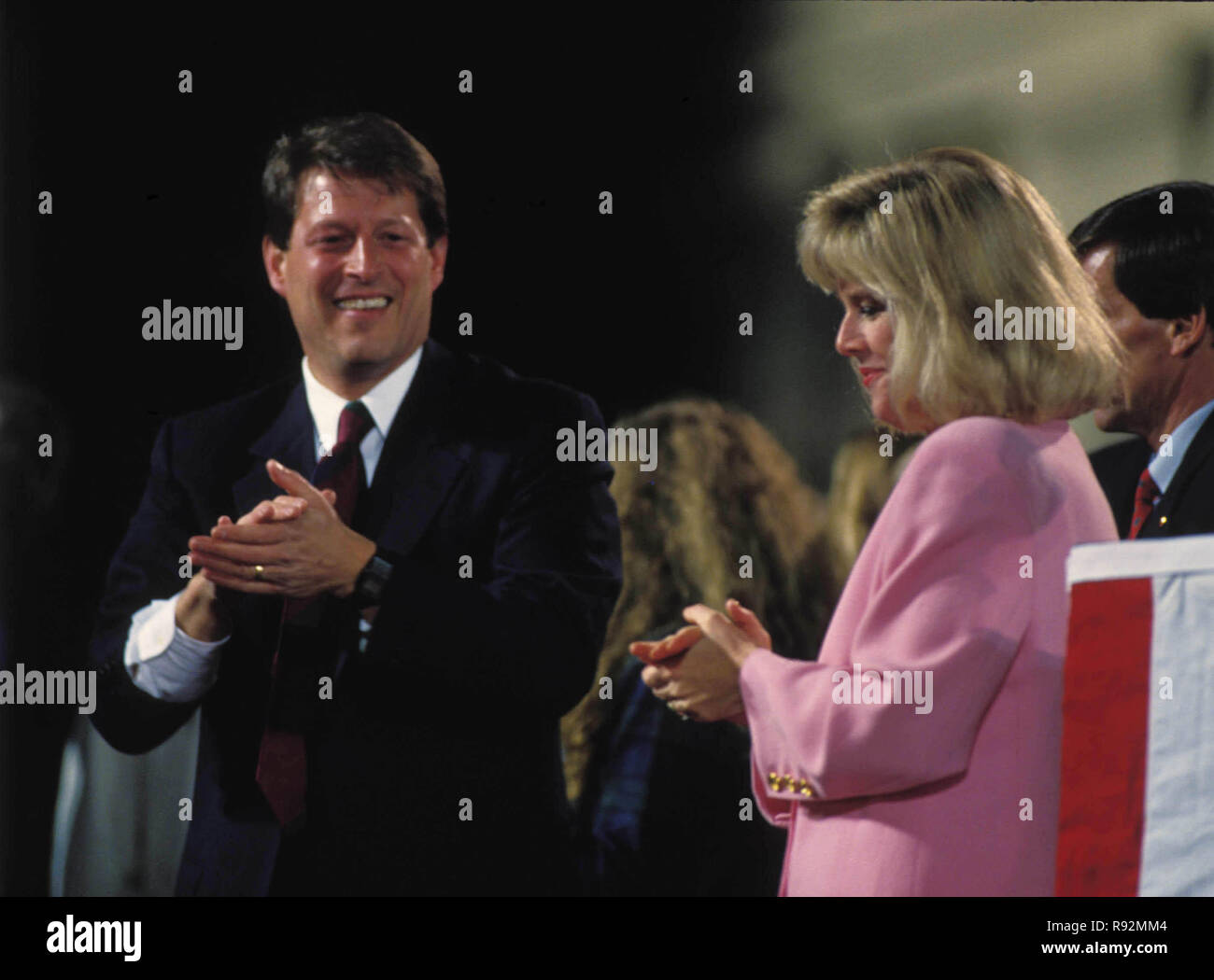 Nov. 03, 1992 - AL GORE WITH WIFE TIPPER GORE AKA Mary Elizabeth ...