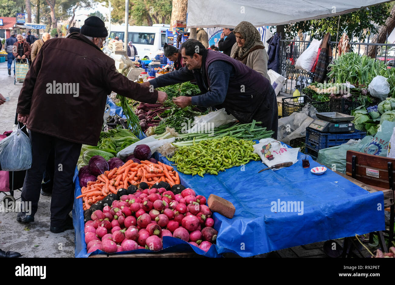 Tire, Turkey. 11th Dec, 2018. Market day in Tire in the Turkish ...