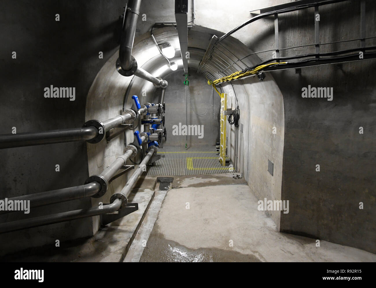 Utility tunnel hi-res stock photography and images - Alamy