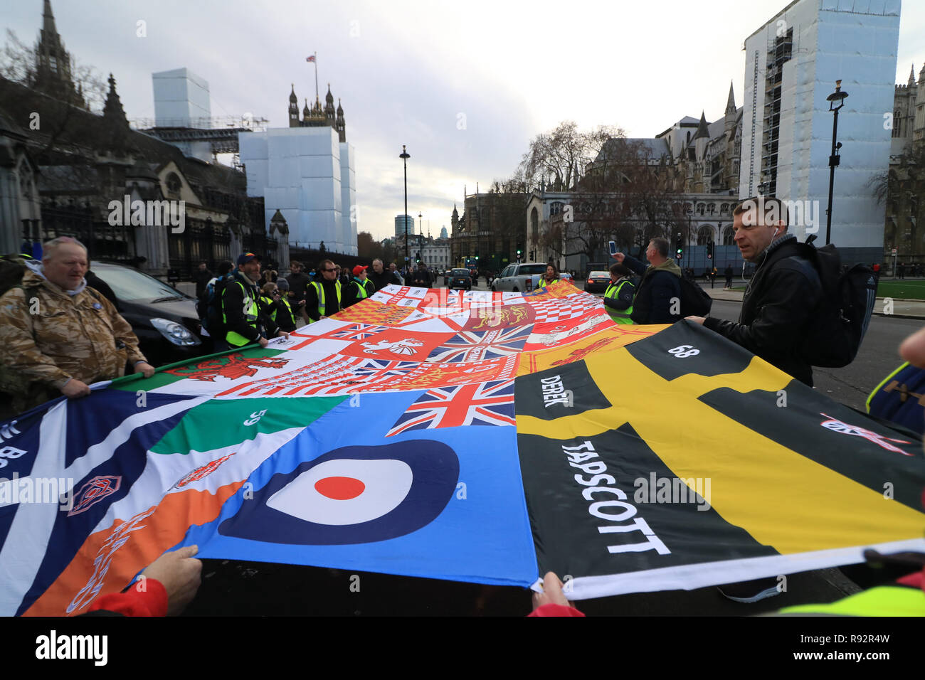 Far right flags hi-res stock photography and images - Alamy