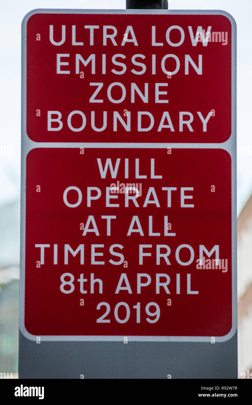 Lez ulez sign hi-res stock photography and images - Alamy