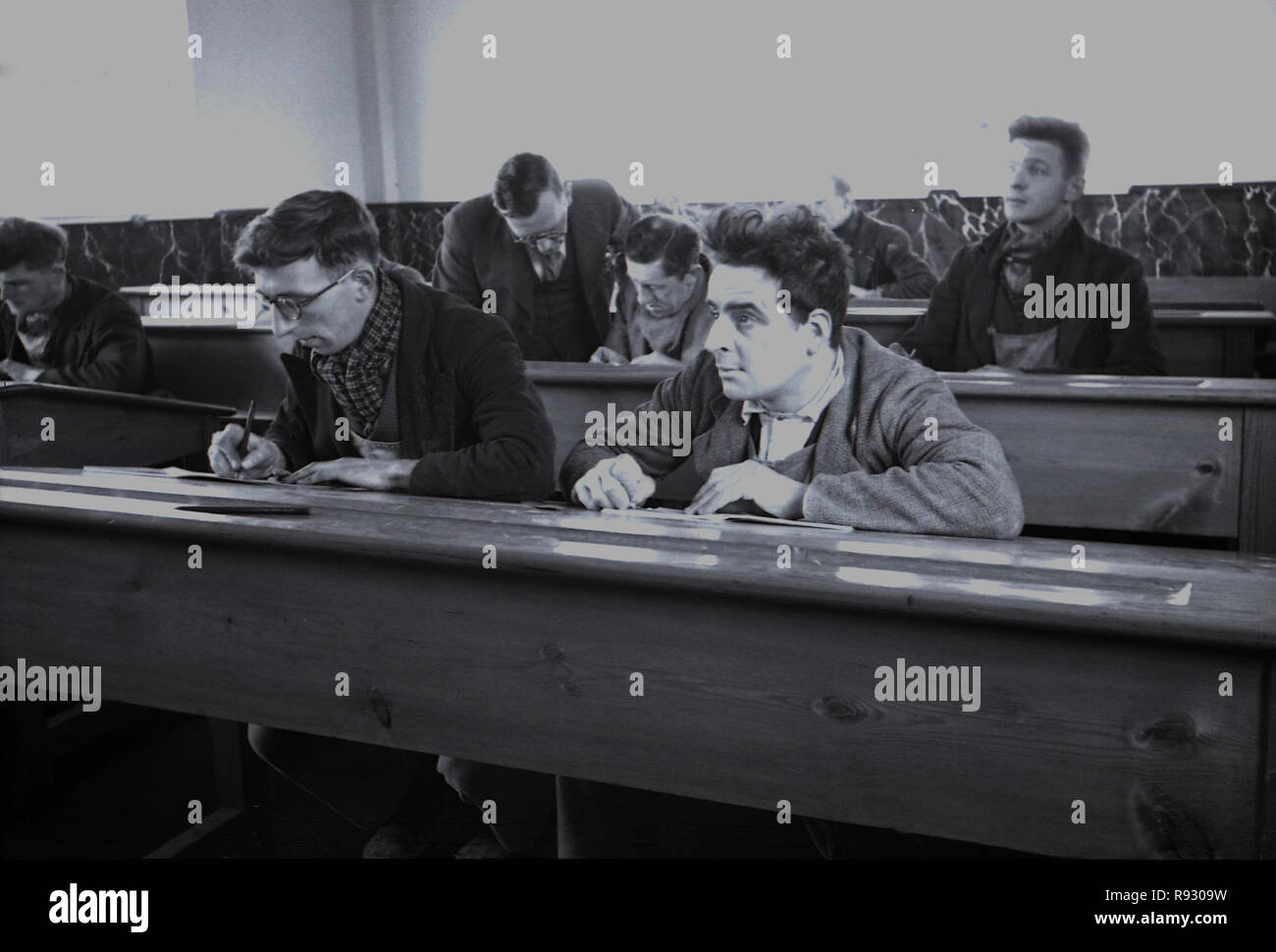 1940s classroom hi-res stock photography and images - Alamy
