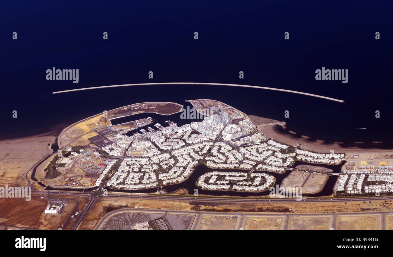 Wave architecture hi-res stock photography and images - Alamy