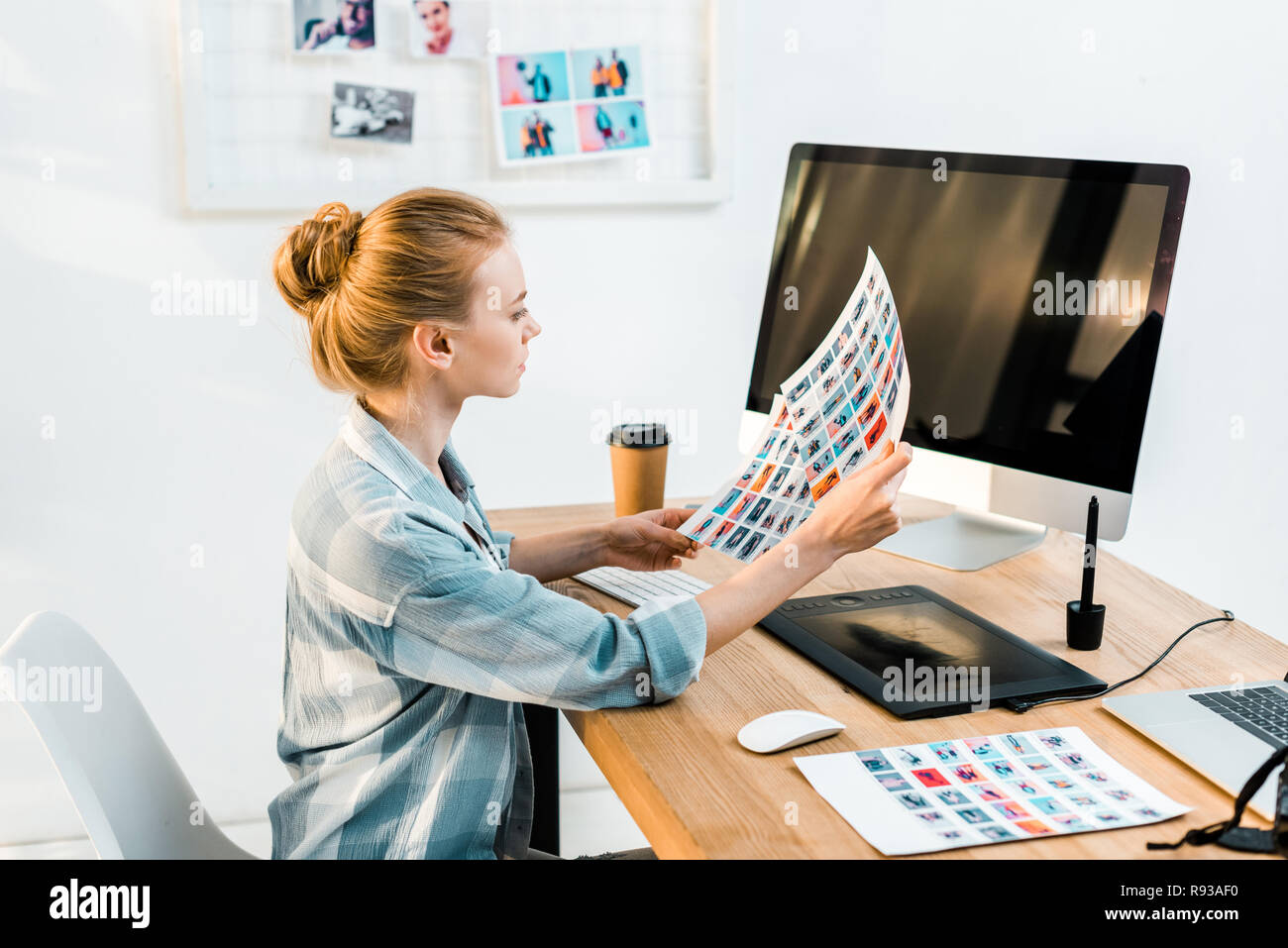 Working with pictures hi-res stock photography and images - Alamy