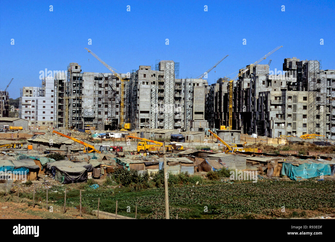 Modern slums hi-res stock photography and images - Alamy