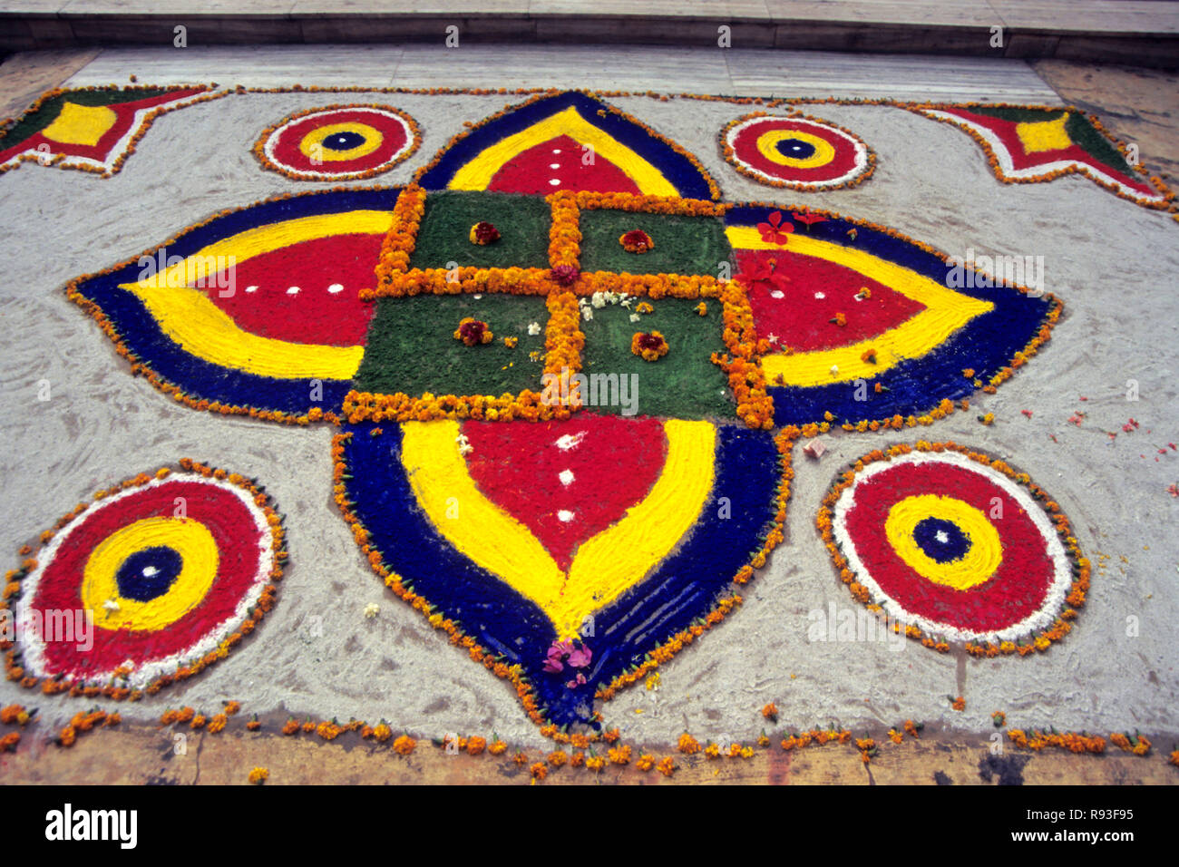 rangoli; sand painting; sand paintings; art; craft; color; colors ...