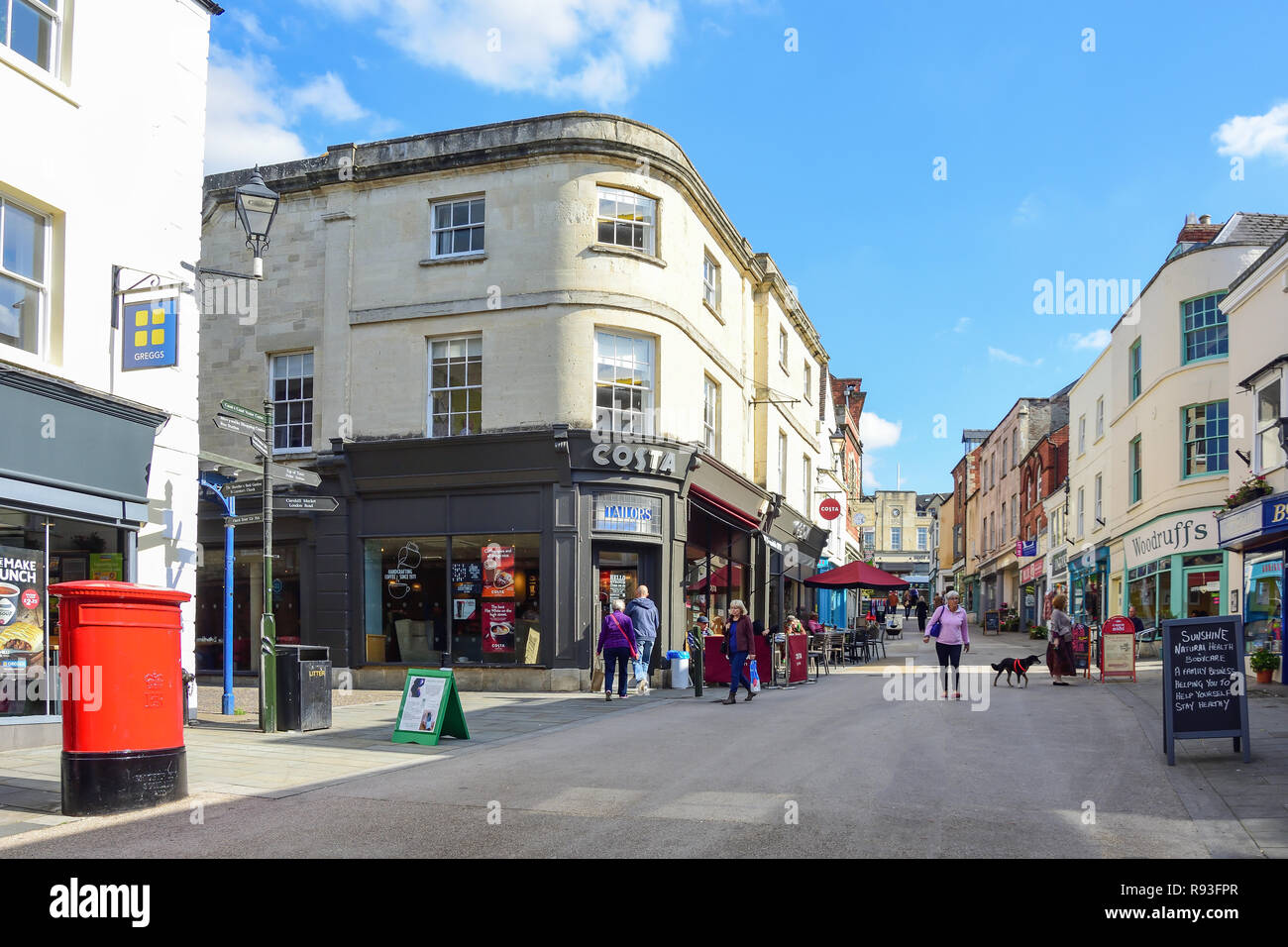 Stroud high street hi-res stock photography and images - Alamy