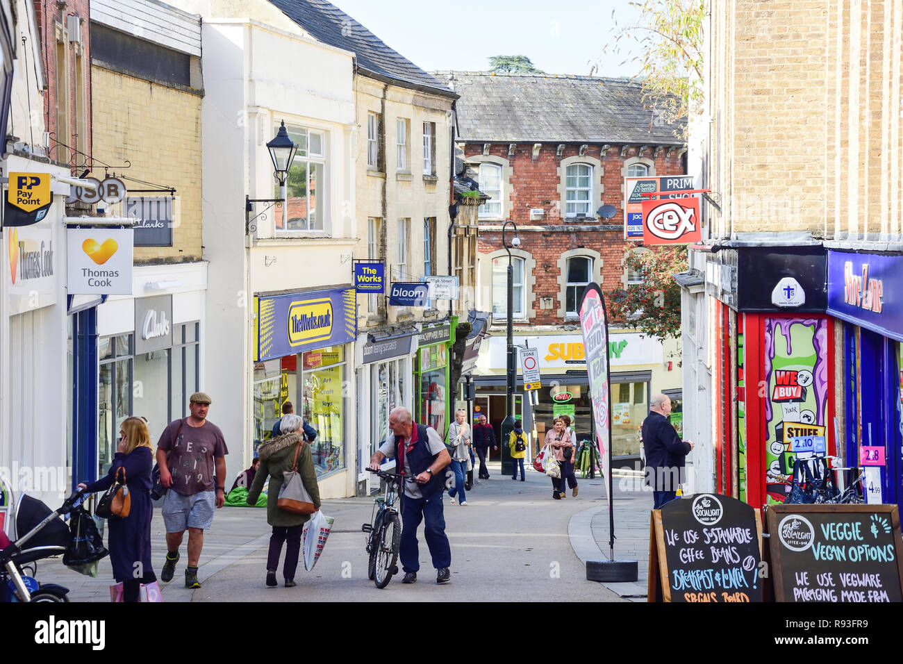 Stroud high street hi-res stock photography and images - Alamy