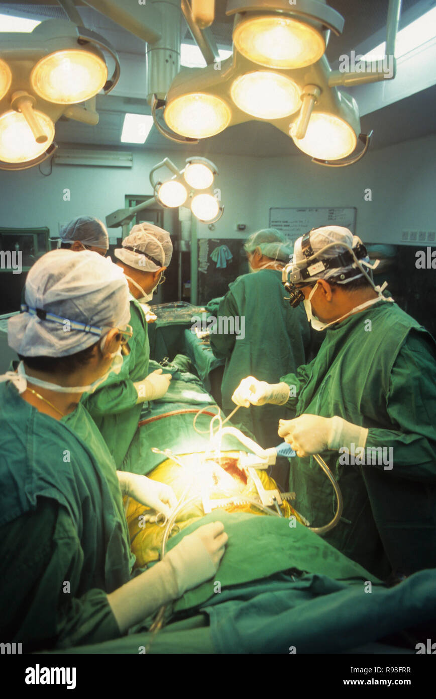Surgical theatre hi-res stock photography and images - Alamy