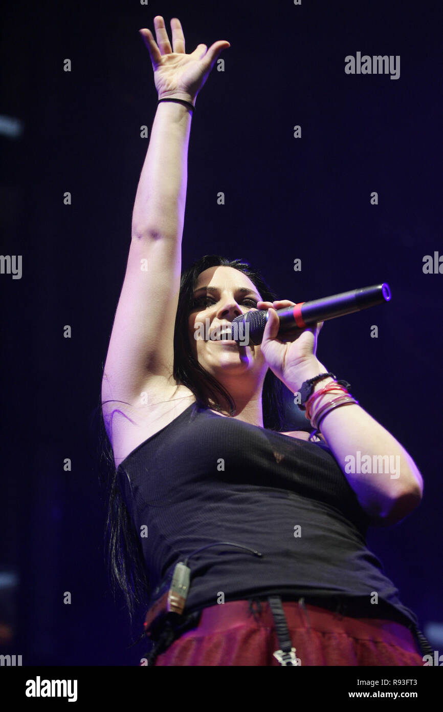 Amy lee hi-res stock photography and images - Alamy