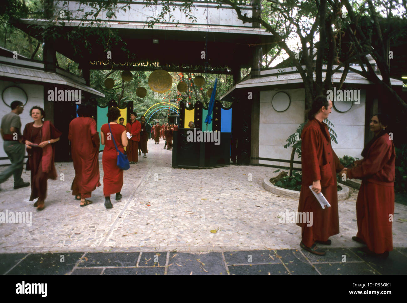 buddha, Rajnish ashram, pune, maharashtra, india Stock Photo - Alamy