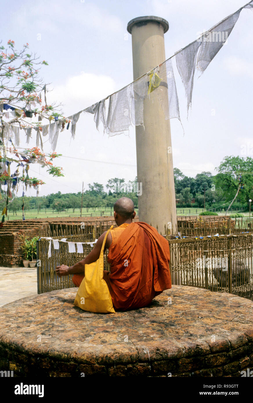 Nepal buddha birthplace lumbini stupa temple hi-res stock photography ...