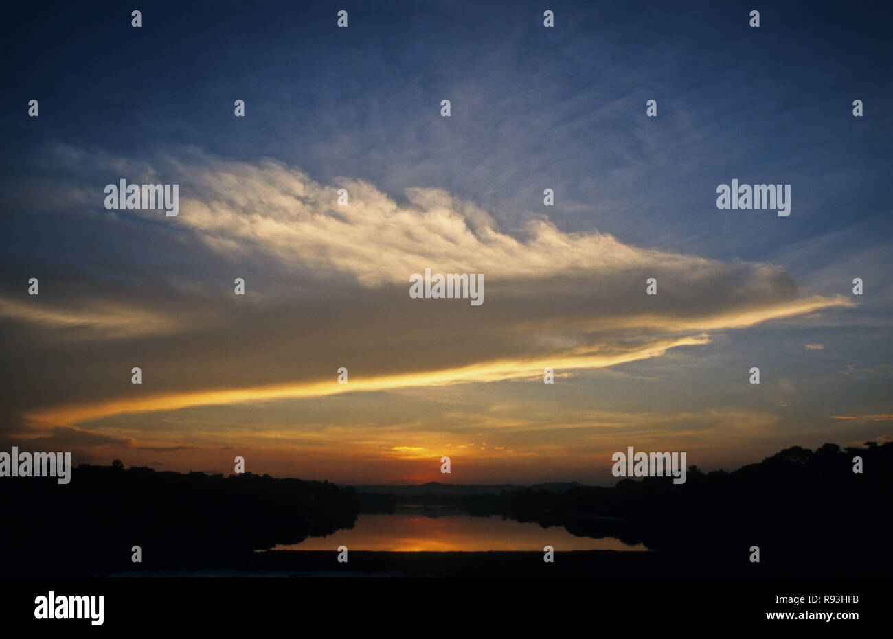 Mula river pune hi-res stock photography and images - Alamy