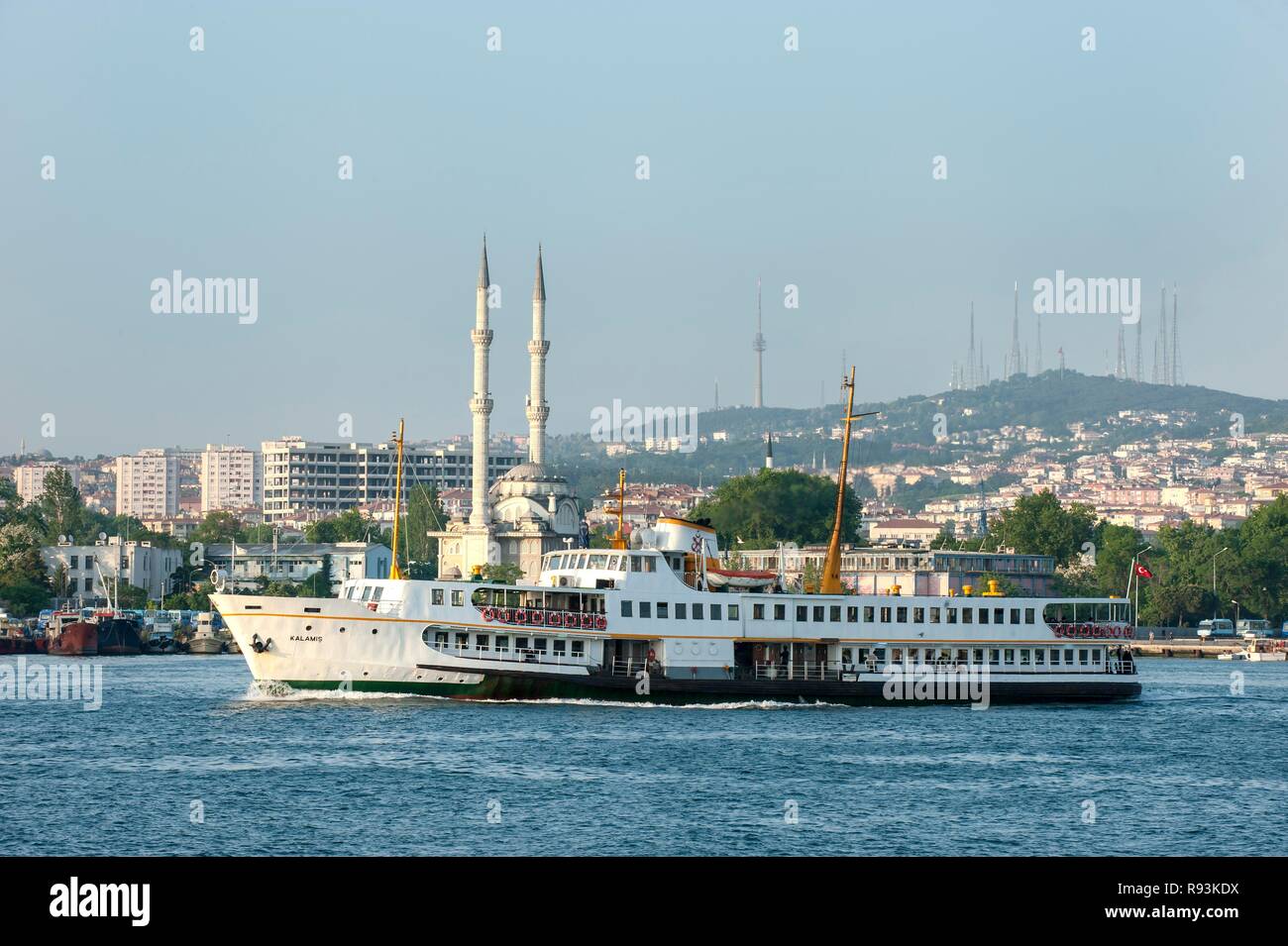 Traffic crossing istanbul hi-res stock photography and images - Alamy